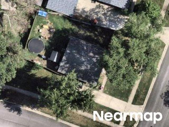 Nixon Ave