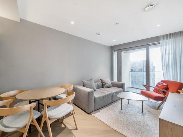 No.4, Upper Riverside, Cutter Lane. 1 bed apartment to rent £2,375 pcm £548 pw