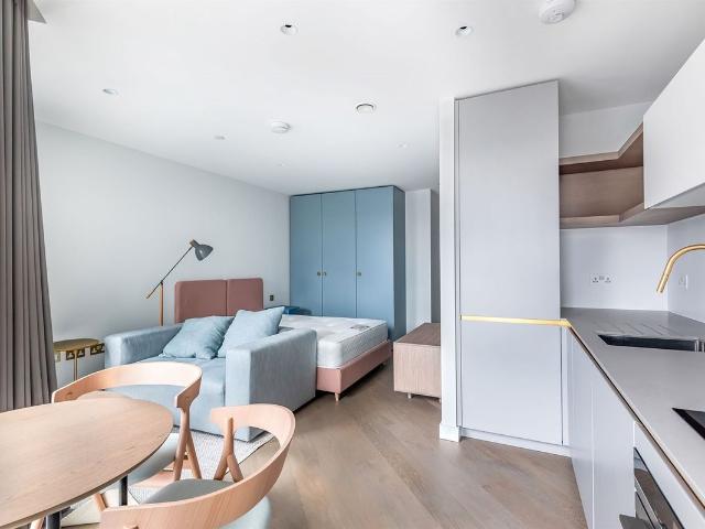 No.4, Upper Riverside, Cutter Lane, Greenwich Peninsula SE10, Studio to rent, £2,050 pcm | PrimeLocation