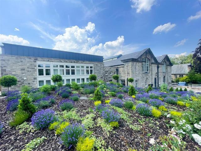 No.7 Old Bradfield Waterworks. 6 bed mews to rent £1,900 pcm £438 pw