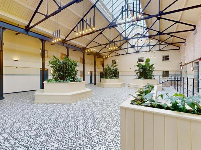 No.15 Old Bradfield Waterworks. 4 bed mews to rent £1,850 pcm £427 pw