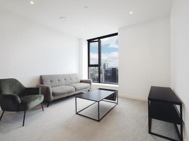 No. 1 Old Trafford, Trafford Park. 1 bed flat to rent £1,150 pcm £265 pw