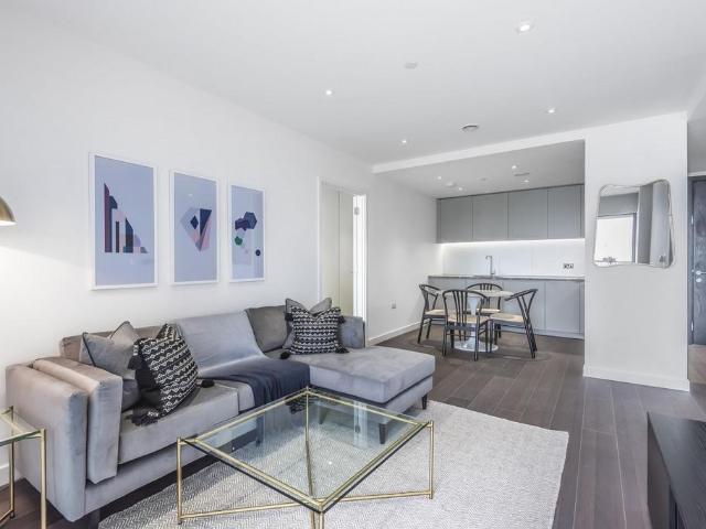 No.1, Upper Riverside, Cutter Lane. 2 bed property to rent £3,250 pcm £750 pw