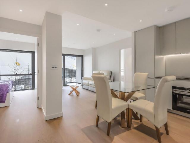 No.1, Upper Riverside, Cutter Lane, Greenwich Peninsula SE10, 2 bed flat to rent, £2,800 pcm | PrimeLocation