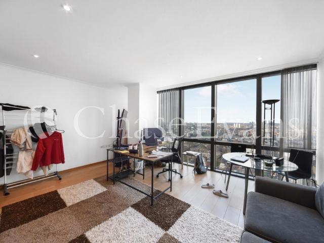 No.1 West India Quay, 26 Hertsmere. 1 bed flat to rent £2,600 pcm £600 pw