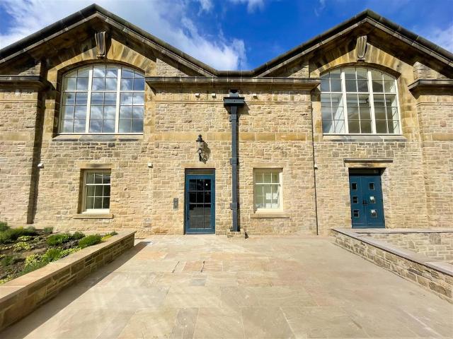 No. 3 Old Bradfield Waterworks. 3 bed mews to rent £1,900 pcm £438 pw