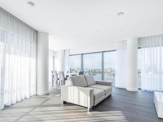 No. Upper Riverside, Cutter Lane, 3 Bedroom Flat