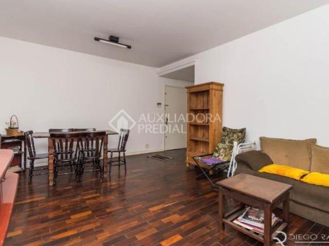 No Bairro Floresta apartamento de 3 Quartos, sendo 1 dos dormitórios suíte, living para 2 ambi
