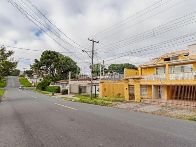 No bairro Santa Quitéria com 408,50m2 de área priv
