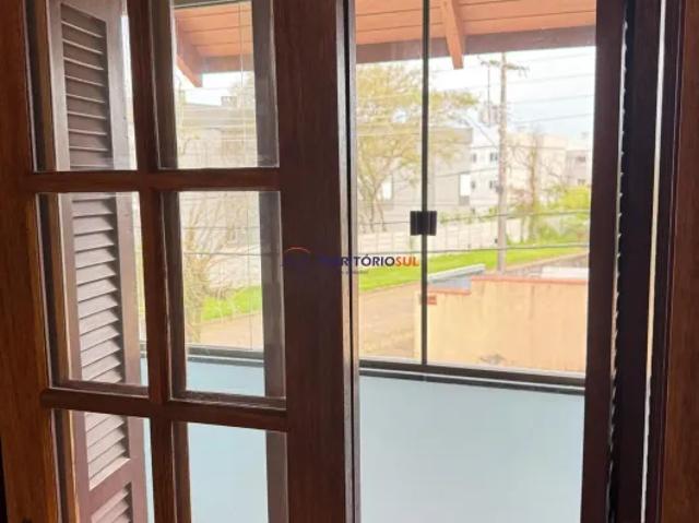 No bairro Serraria, casa em condomínio com 3 dormitórios