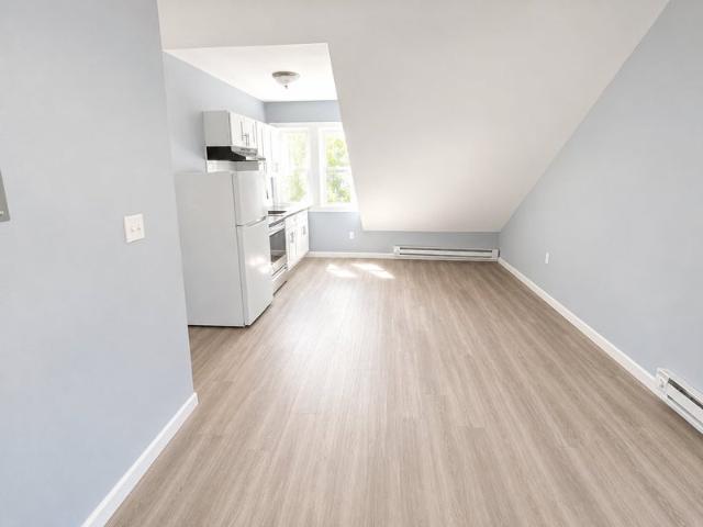 No Broker Fee_Renovated 1 Bedroom Apartment_Modern