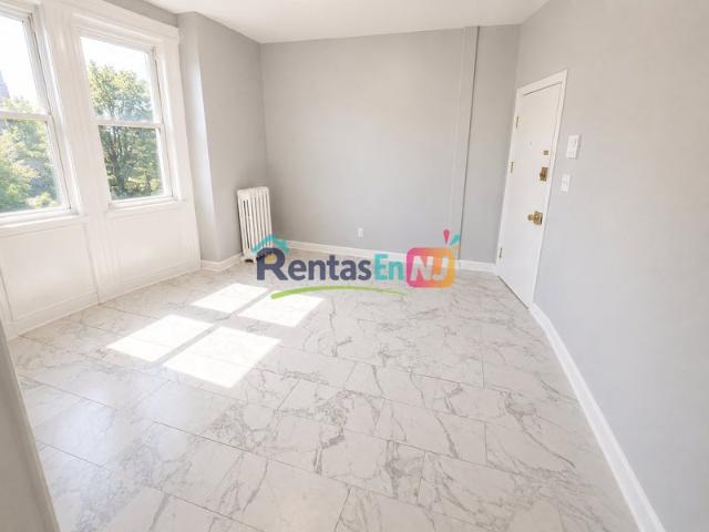 No Broker Fee | 1 Bedroom | 1 Bathroom