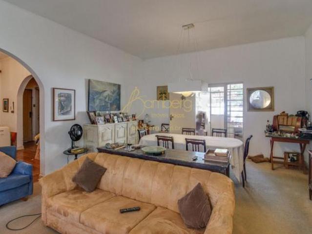 No Brooklin Paulista, Casa Térrea Estilo Colonial,Com Ambientes Amplos e Confortáveis