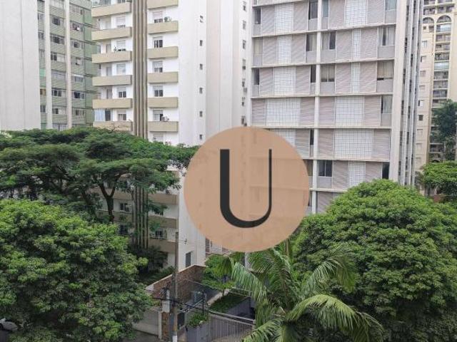 No coração do Jardim Paulista, reformado, em uma das rua mais cobiçadas do bairro!