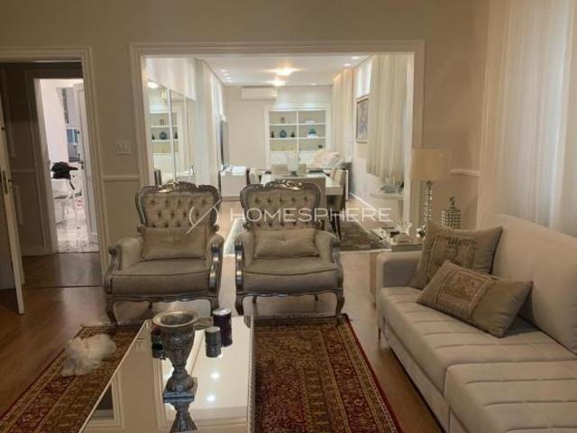 No Coração do Jardim Paulista, uma Casa com Espaço e Infinitas Possibilidades