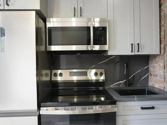 No Fee 2BR East Harlem – Private Roof Deck