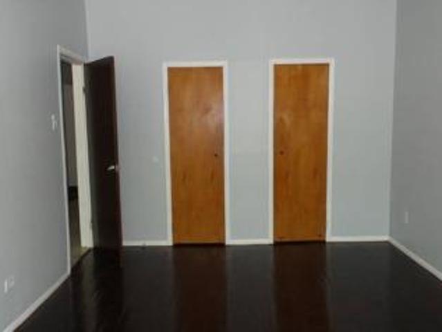 No Fee. Spacious and Sunny 3 Bedroom in Crown Heights