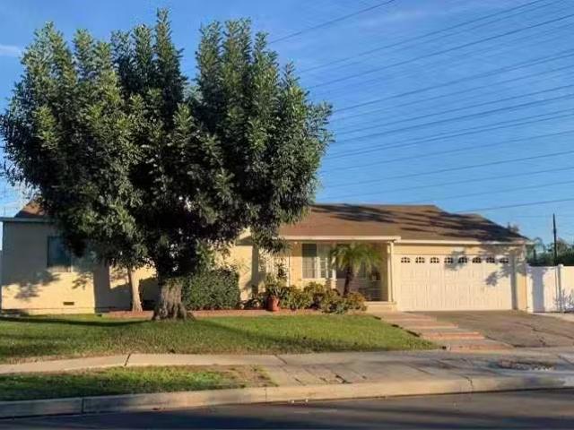 No Ho home near 5 & 170 frwy 12251 Lull St
