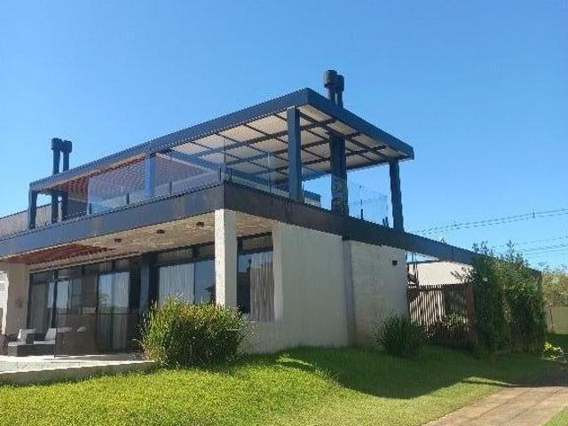 No Ilhas Park Eldorado vendo casa nova e pronta entrega