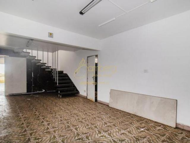 No Jabaquara, comercial ou residencial, sobrado amplo, em frente a padaria, 204 metros