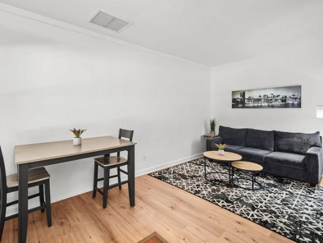 ⭐️ NO MOVE IN FEE  Beautifully Remodeled Monthly