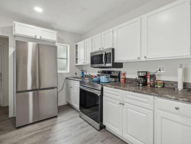 ⭐️ NO MOVE IN FEE | Newly Renovated | Winn Dixie