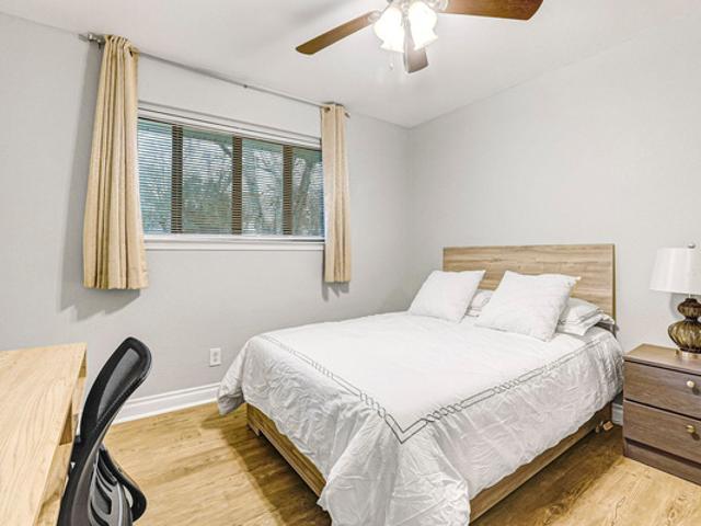 NO MOVE IN FEES! TVs & WORK DESK IN EVERY ROOM! Great location and great neighborhood Three