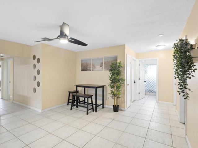 ️ No Movein fee! Free fast wifi Smart lock rooms
