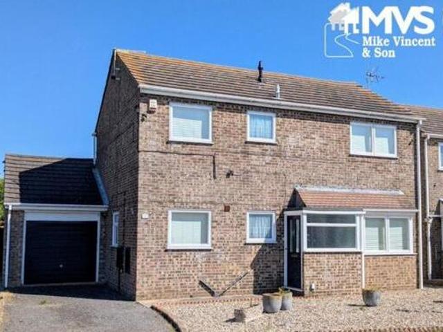 No Onward Chain, Bretten Close, 4 Bedroom Detached
