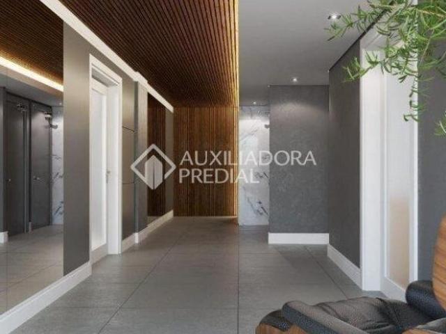 No Petrópolis apartamento 2 D,2suites com 94 m² 2 vagas
