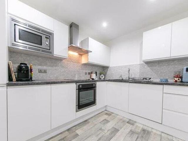 No queensway, 2 Bedroom Flat