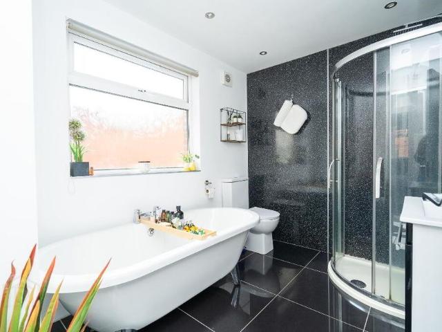 NON HMO, 35 Farnham Street, Belfast, BT7 2FL