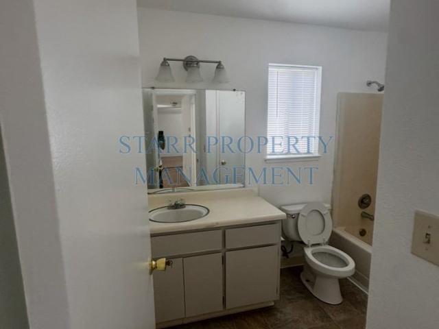 None 161 2 Bedroom Apartment for Rent at 161, Lodi, CA 95240