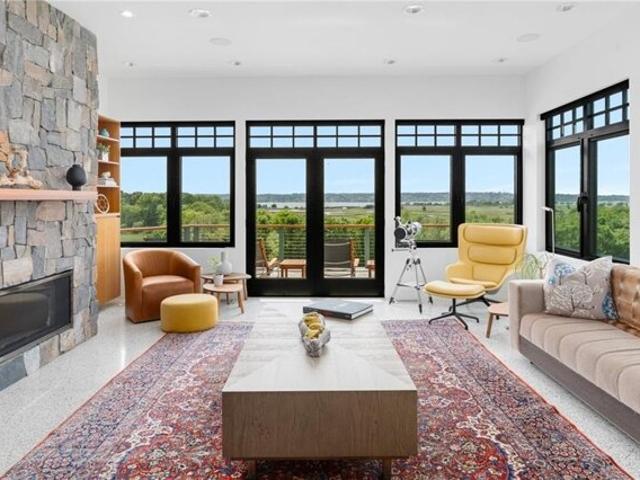 Nonquit Ln, Tiverton, Home For Sale