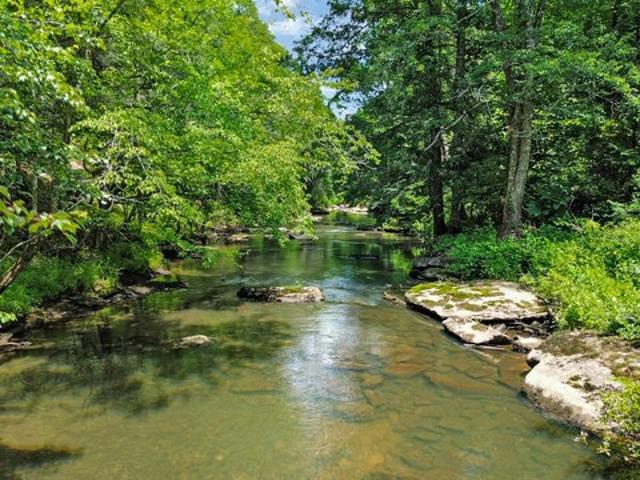 Noah Ln, Crossville, TN 38555