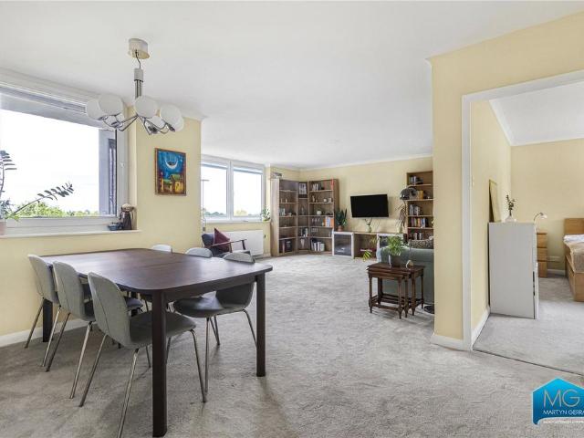 Noblefield Heights, Great North Road. 2 bed apartment to rent £2,600 pcm £600 pw