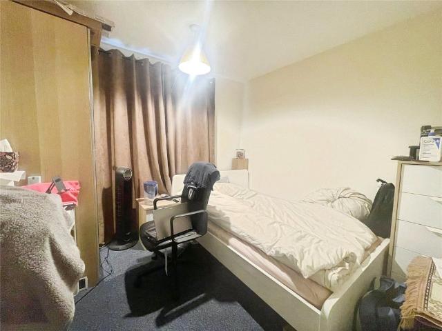 Nobles Way, Egham, Surrey, TW20 9RJ