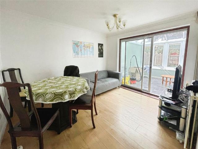 Nobles Way, Egham, Surrey, TW20 9RJ