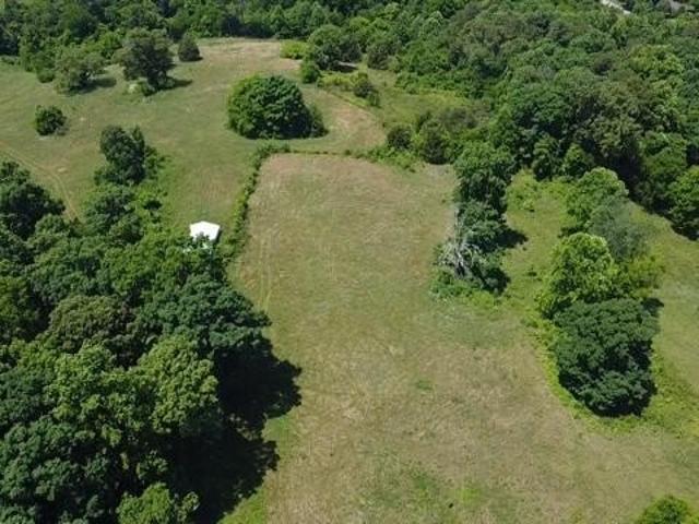 Noe Cir, New Market, TN 37820
