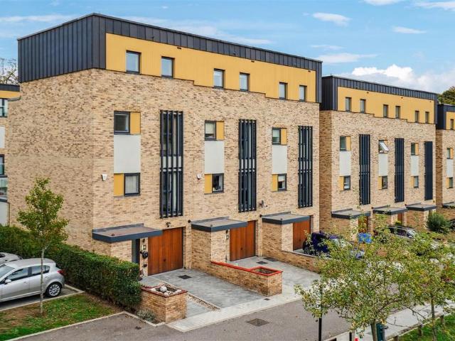 Noel Coward Avenue, Denham Film Studios 4 bed townhouse to rent £3,650 pcm £842 pw