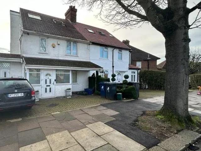 Noel Road, London, W3 0JJ, United Kingdom | 4 bed duplex for rent #140228770 | Rentberry