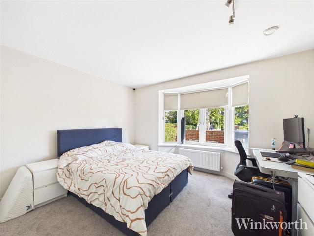 Noel Road, London W3, 2 bed flat to rent, £2,500 pcm | PrimeLocation