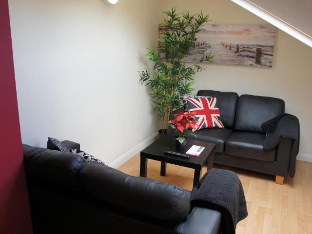 Noel Street, Nottingham NG7 3 bed flat to rent £1,960 pcm £452 pw