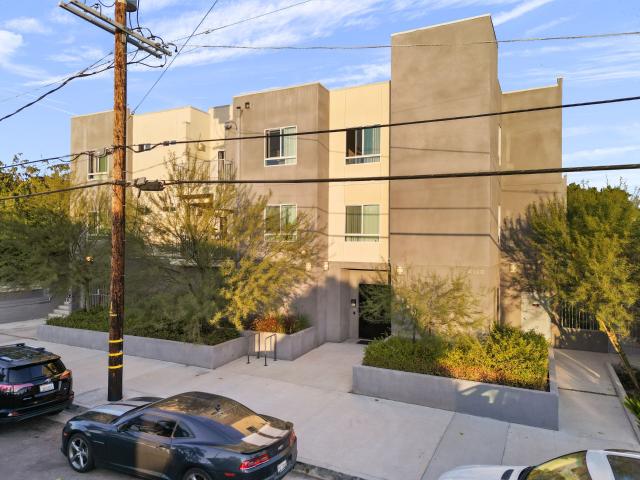 NoHo Beck 6320 LLC