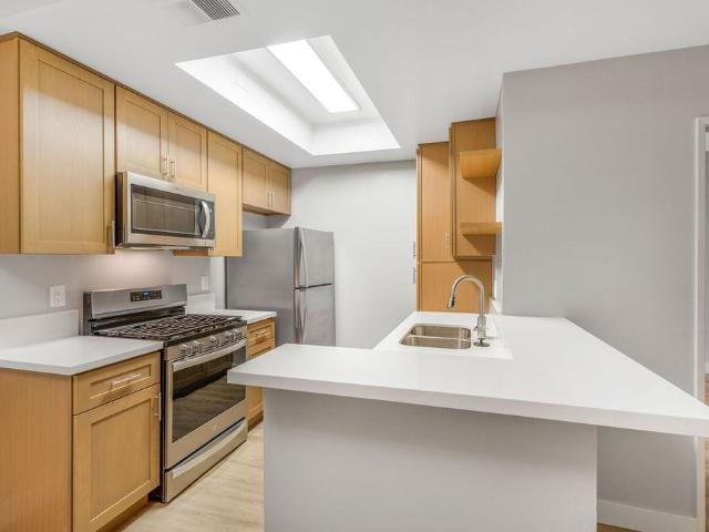 Noho Huston 2 Bedroom Apartment for Rent at 10933 Huston St, Los Angeles, CA 91601 Mid Town North Hollywood