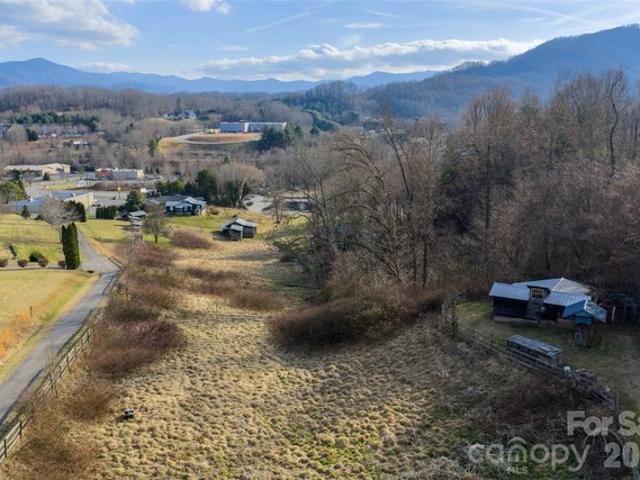 Noland Downs Rd, Waynesville, NC 28785