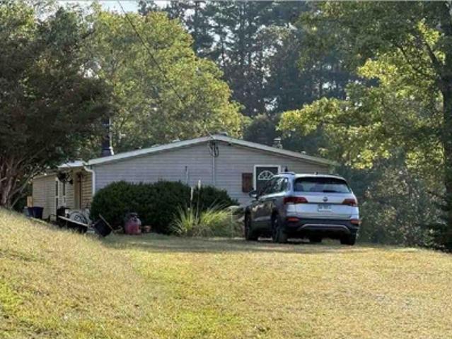 Noland Hills Dr