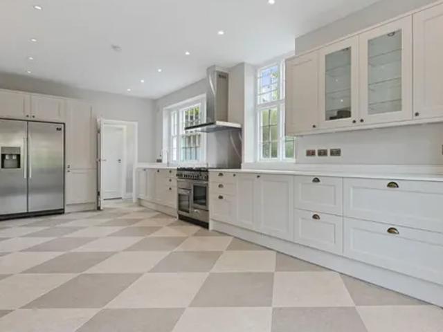 Nollekens, 62 Winnington Road, London, N2 0TX, United Kingdom | 7 bed house for rent #167752005 | Rentberry