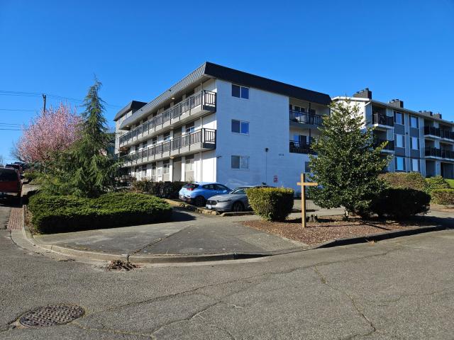 North Tacoma 2bed/1.5bath unit #14
