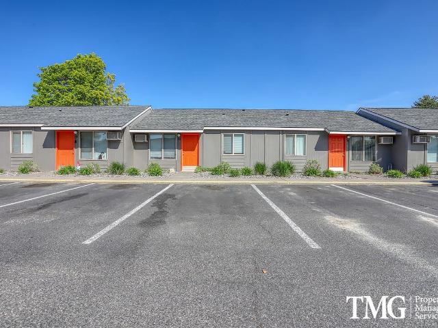 North Trace Village Apartments 2 Bedroom Apartment for Rent at 200 Waldron St, Richland, WA 99354